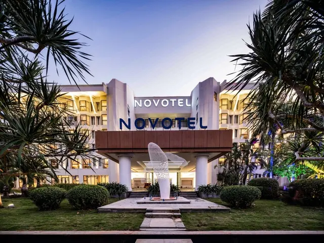 Туры в отель Novotel Resort Sanya Bay Yatai 5*, Китай, Санья Бэй — цены ...