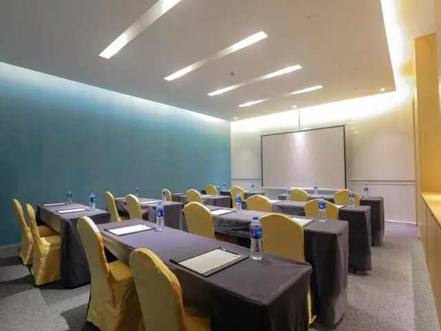 Туры в отель Holiday Inn Express Shanghai Songjiang Fangta By IHG 3 ...
