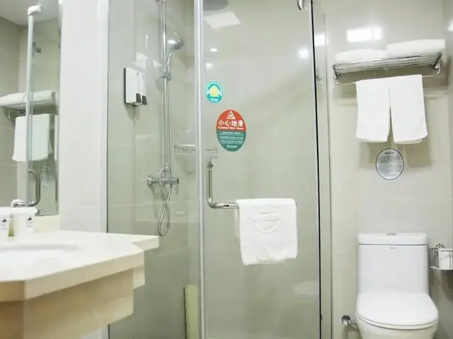 Туры в отель GreenTree Inn Huizhou Chenjiang Intercity Rail Station ...