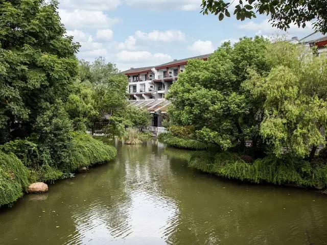 Туры в отель Sheraton Grand Hangzhou Wetland Park Resort 5*, Китай ...