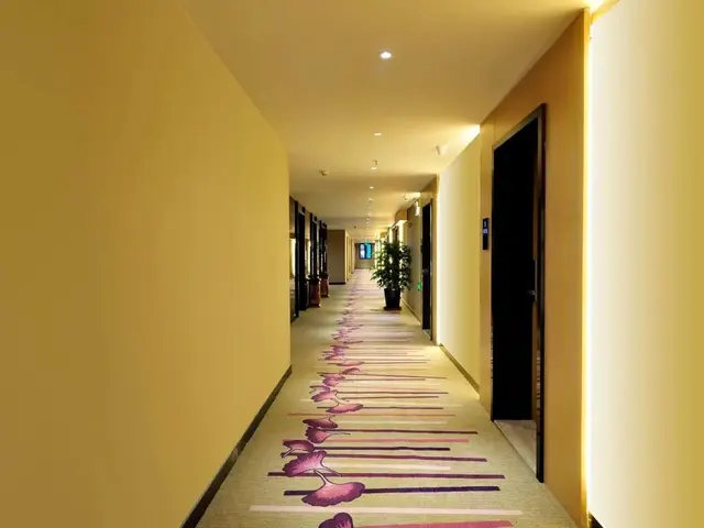 Туры в отель Lavande Hotels Guiyang North Railway Station 4*, Австралия ...